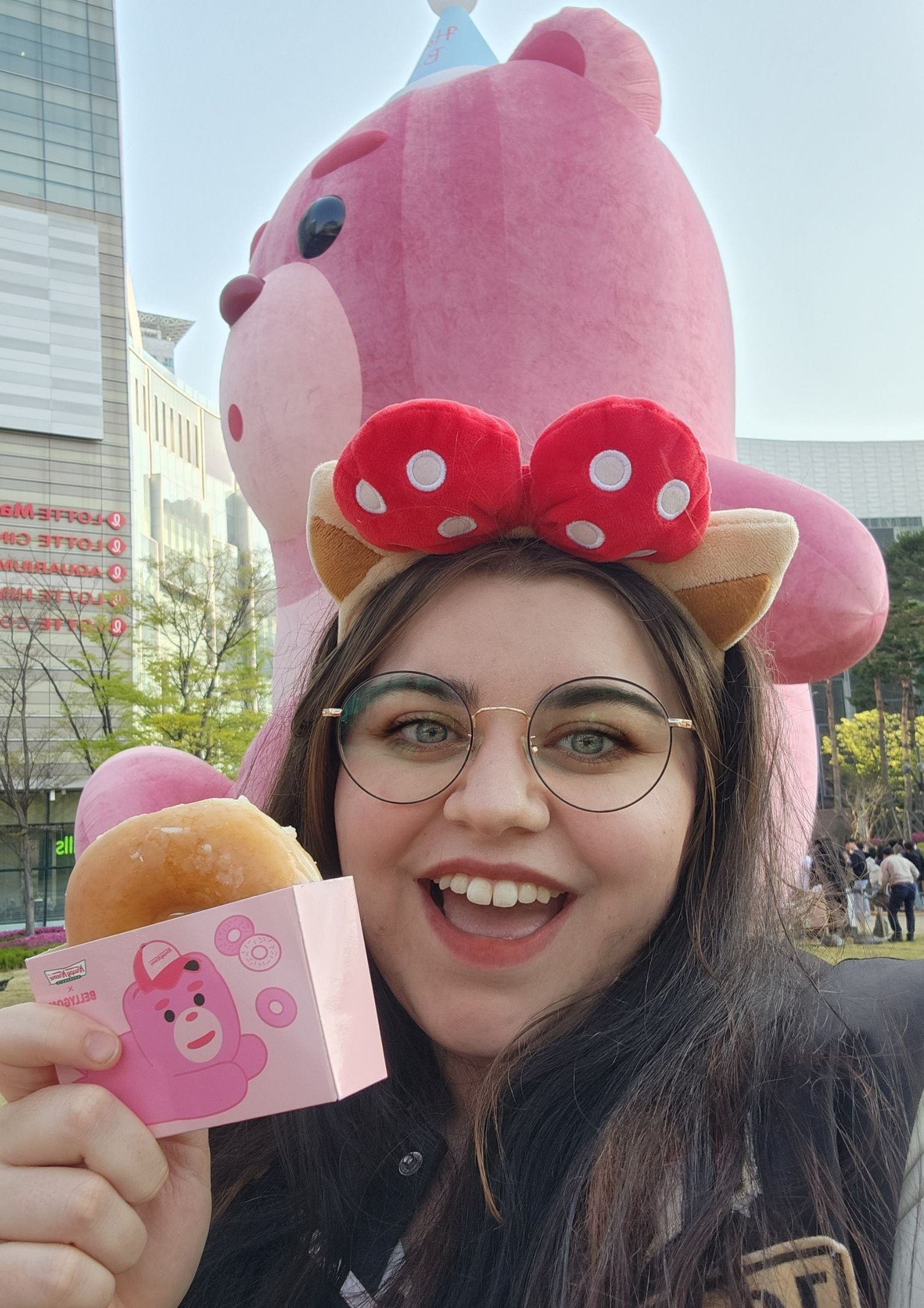 Bellygom: Giant Pink Bear in Seoul – Beautiful in Seoul